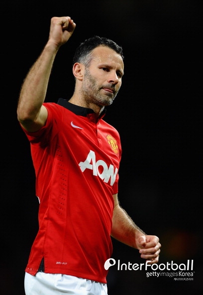 [EPL STAR] ‘최다 선발 기네스’ 베리, ‘632경기’ 긱스 넘본다