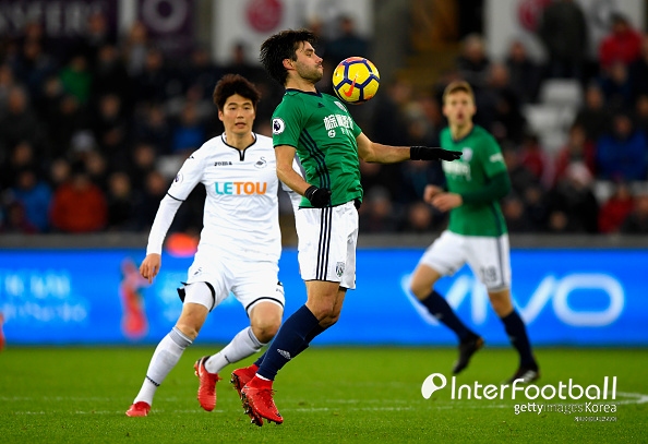 [EPL 리뷰] '기성용 코너킥-보니 결승골' 스완지, WBA 1-0 제압...9G 만에 승리!