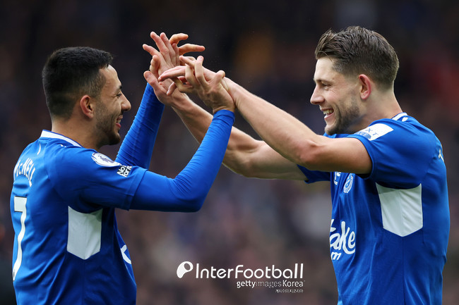 [EPL 리뷰] '감독 교체 효과 미쳤다'...에버턴, 1위 아스널 1-0 격파→4개월 만에 승