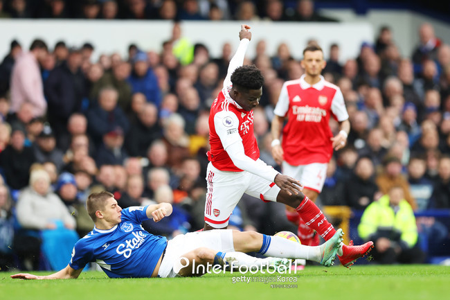 [EPL 리뷰] '감독 교체 효과 미쳤다'...에버턴, 1위 아스널 1-0 격파→4개월 만에 승