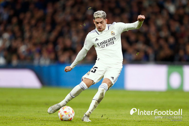 이강인 태클→바로 교체...발베르데, 월드컵 후 공격P '0개' 부진