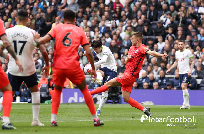 [EPL 리뷰] ‘손흥민 EPL 100호골!+케인 추가골’ 토트넘, 브라이튼 2-1 격파...‘4위와 3점 차 유지’