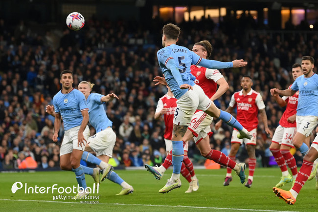 [EPL 리뷰] '역전우승 코앞!' 더 브라위너 2G 1AS-홀란드 33호골 폭발...맨시티, 아스널에 4-1 대승