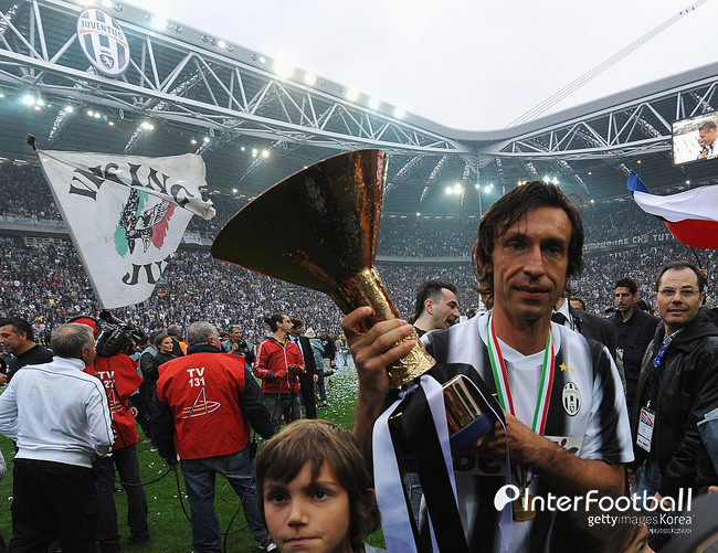 [오피셜] 유벤투스와 튀르키예에서 실패 맛본 피를로, 2부 강등 삼프도리아 '깜짝 부임'