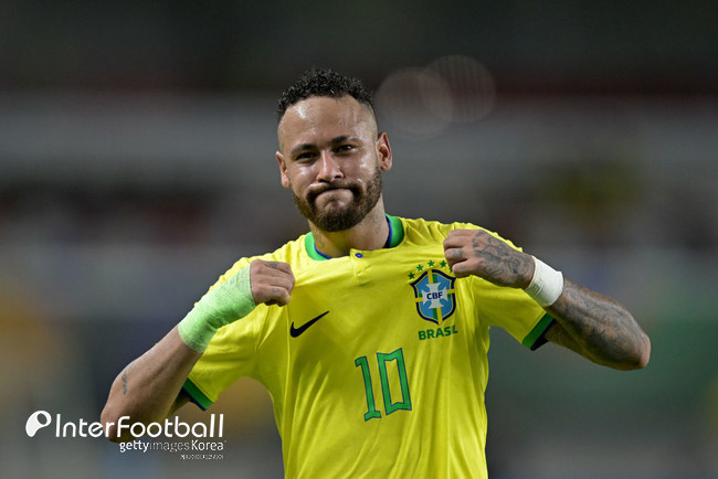 '이젠 브라질에서도'...네이마르가 펠레를 넘은 날, '손흥민 동료' 히샬리송은 울었다