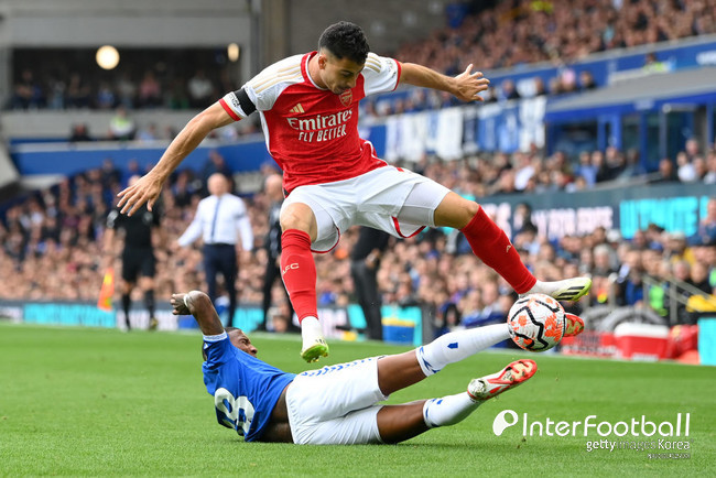 [PL 리뷰] '토트넘이 하면 나도 한다!' 아스널, '트로사르 결승골로' 에버턴 1-0 제압...'5G 무패+4위 도약'