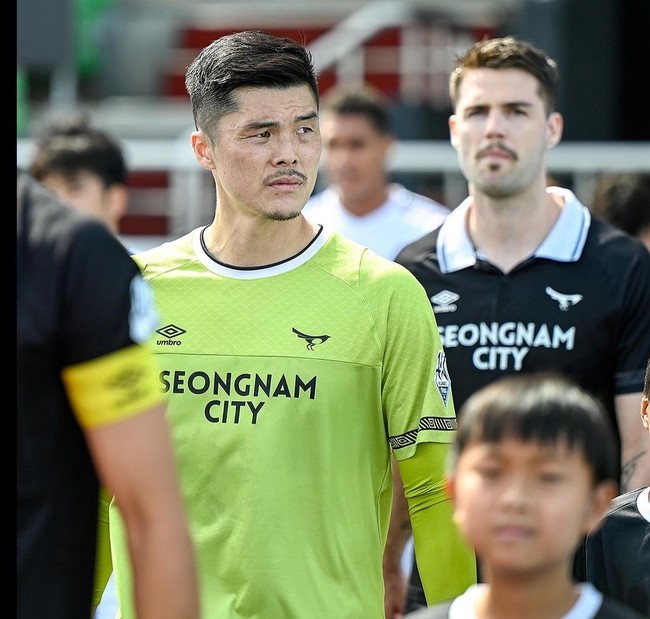 '전설' 김영광, 통산 500G-600G 함께 한 성남과 작별..."후회 없지만 팬들께 죄송" - Kollo