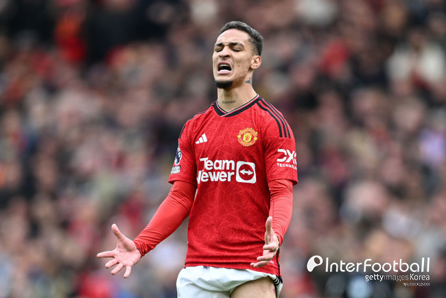 텐 하흐마저 폭발했다…“안토니 참을성 없어, 경기 나설 자격은 선수가 얻어야 해”