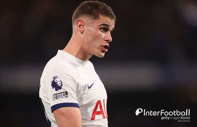 판 더 펜, 또 쓰러졌다...햄스트링 부상 호소→울먹이며 경기장 떠나(전반 진행 중)