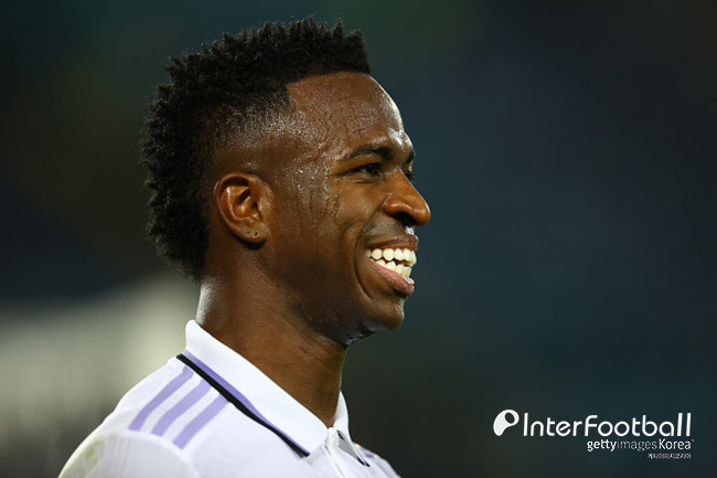 사우디 안 가고 잔류하나? 비니시우스, 첫 주장→“레알 마드리드에서 역사 만들고 싶어”