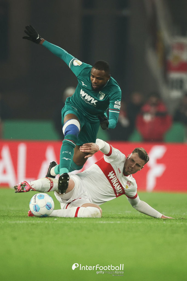 [승부예측] 마지막 홈 경기에서 징크스 깰 수 있을까 - 5월12일(월) 02:30 분데스 33R 슈투트가르트 vs 아우크스부르크