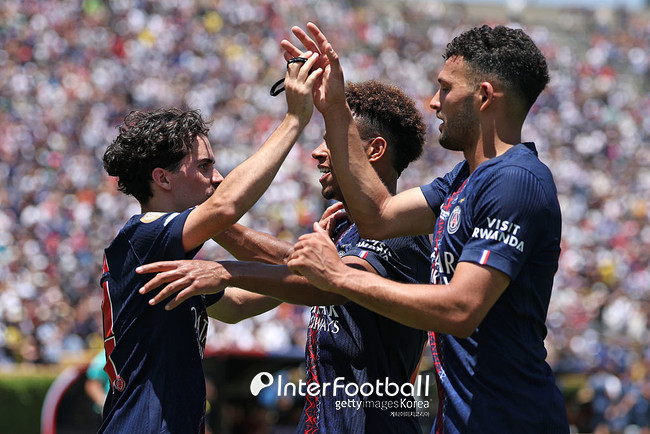 [CWC 리뷰] '교체 투입' 이강인, 드디어 골 넣었다! PK 쐐기골..PSG, 랑글레 퇴장 당한 아틀레티코 4-0 완파