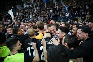 [UEL POINT] ‘12 vs 11’ 프랑크푸르트의 UEL 돌풍 비결, ‘열정적인 서포터’
