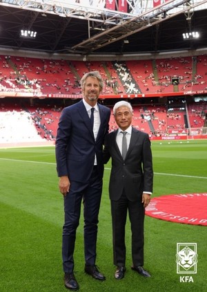 KFA, '네덜란드 명문' 아약스와 업무협약 체결...뮌헨 이어 2번째