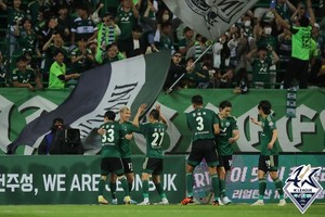 '부활포' 송민규, 14R MVP 선정...K리그2는 부산의 김찬